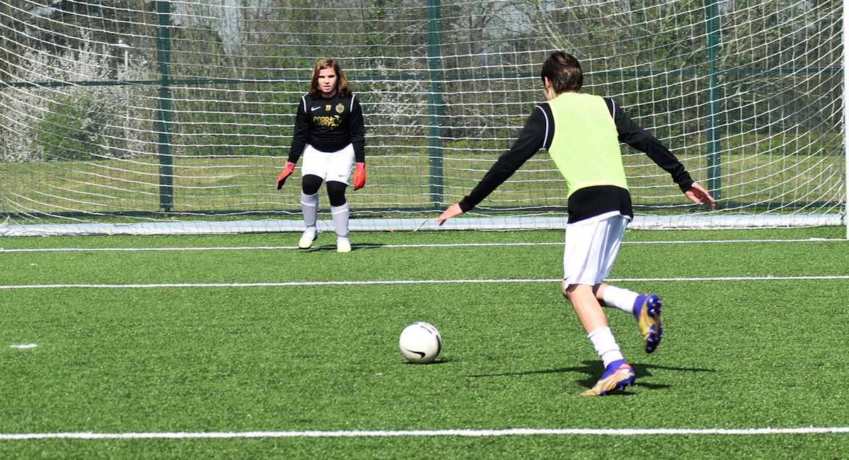 EMC Academy - UK Goalkeeping Academy | EMC Goalkeeping Coaching Kent ...
